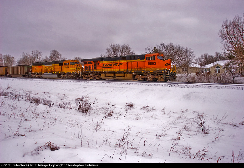 BNSF 5863 & 9906 Lead C-NAMTHH0-20
